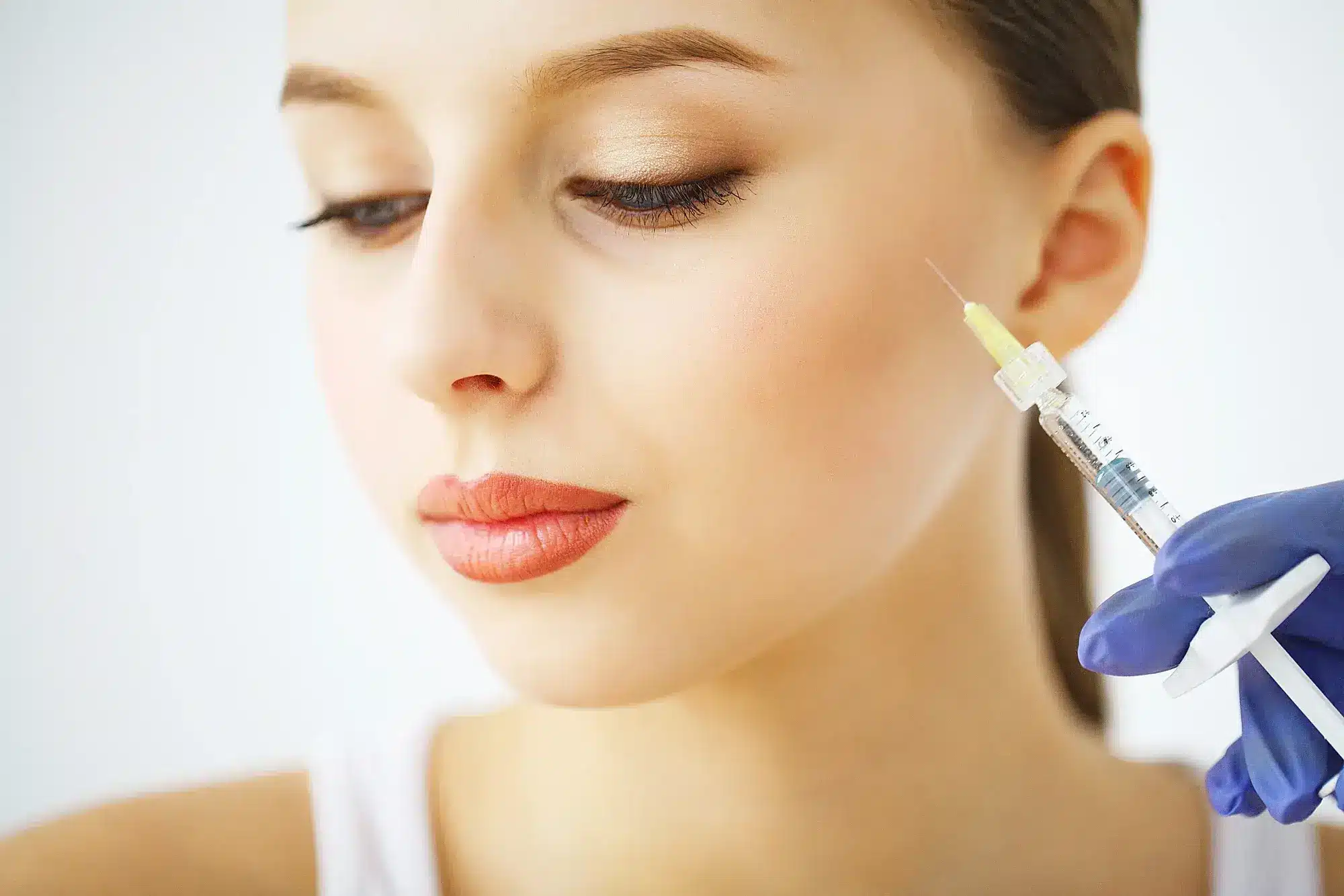 Cannula vs. Needle: How to Choose for Fillers 2025